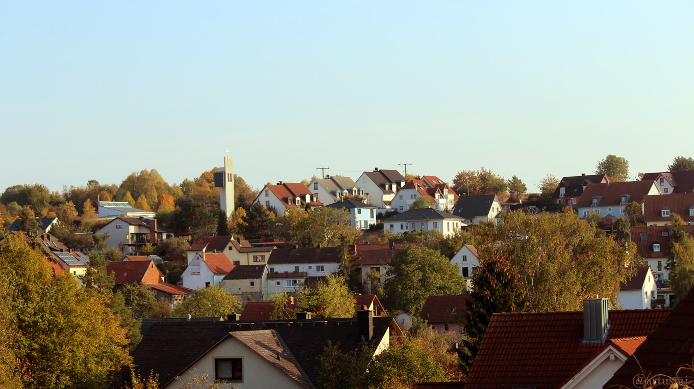 Arts Fotos - Eisingen mit Blick auf die Philippuskirche am 7. Oktober ...