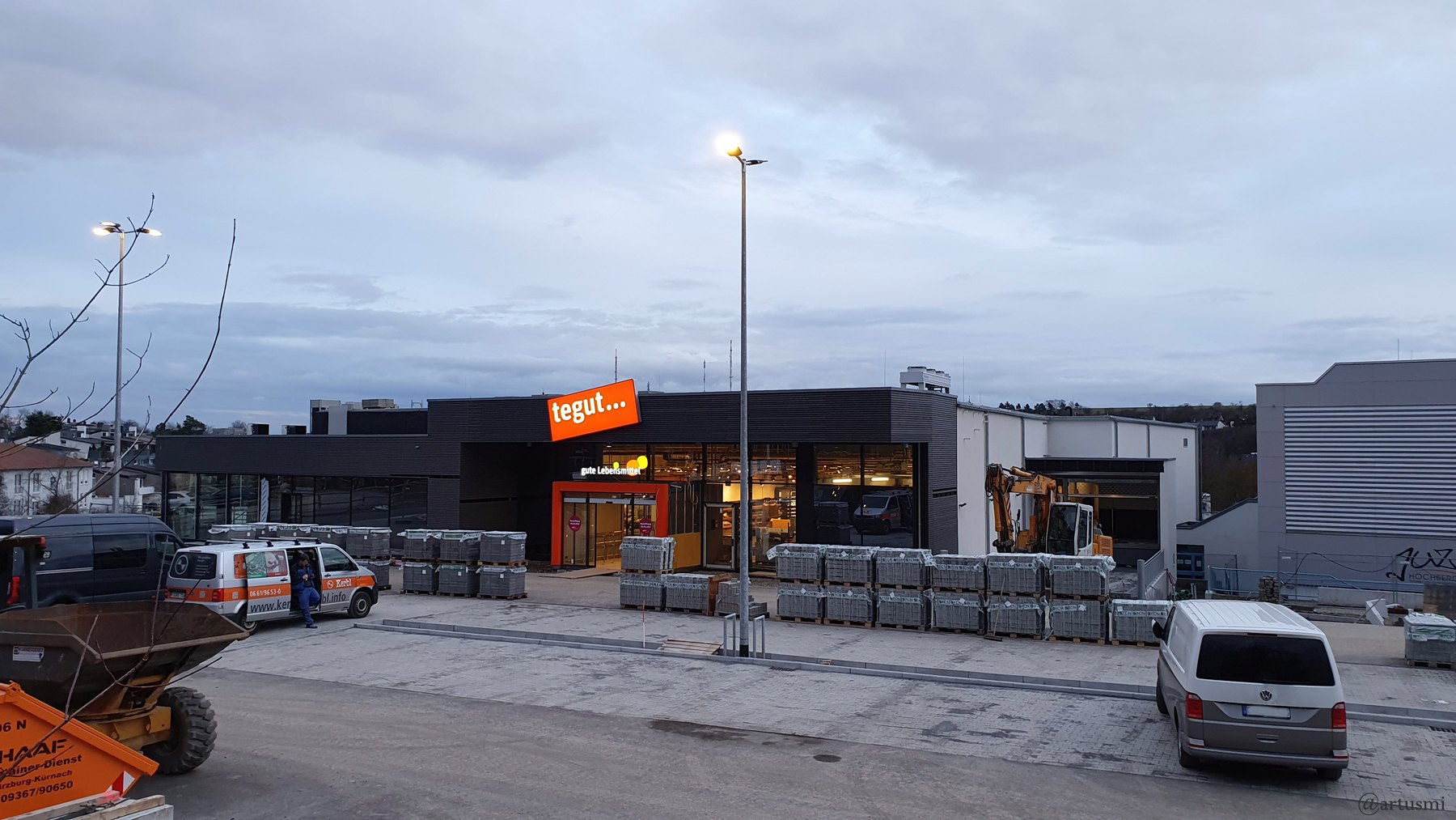 Neubau eines tegut Supermarktes in Höchberg - Arts Fotos