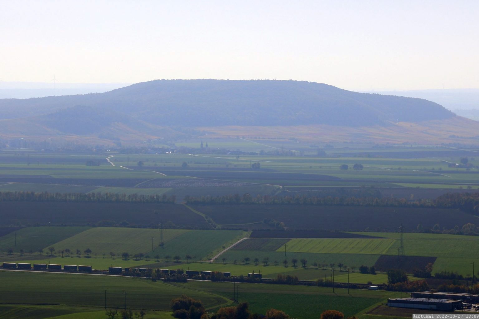 Blick vom Schwanberg zum Bullenheimer Berg – Arts Fotos
